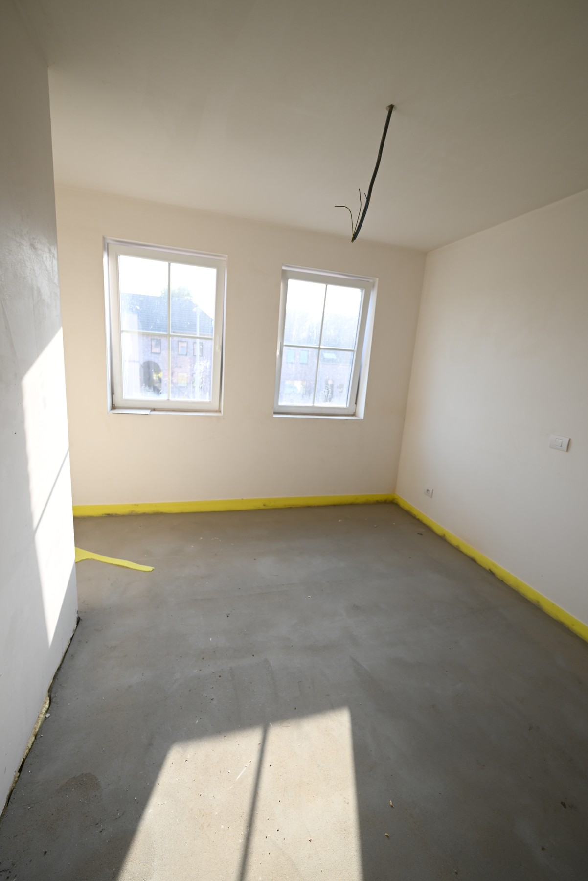 Laatste! AFGEWERKTE nieuwbouw pastoriestijlwoning nabij het CENTRUM van ...